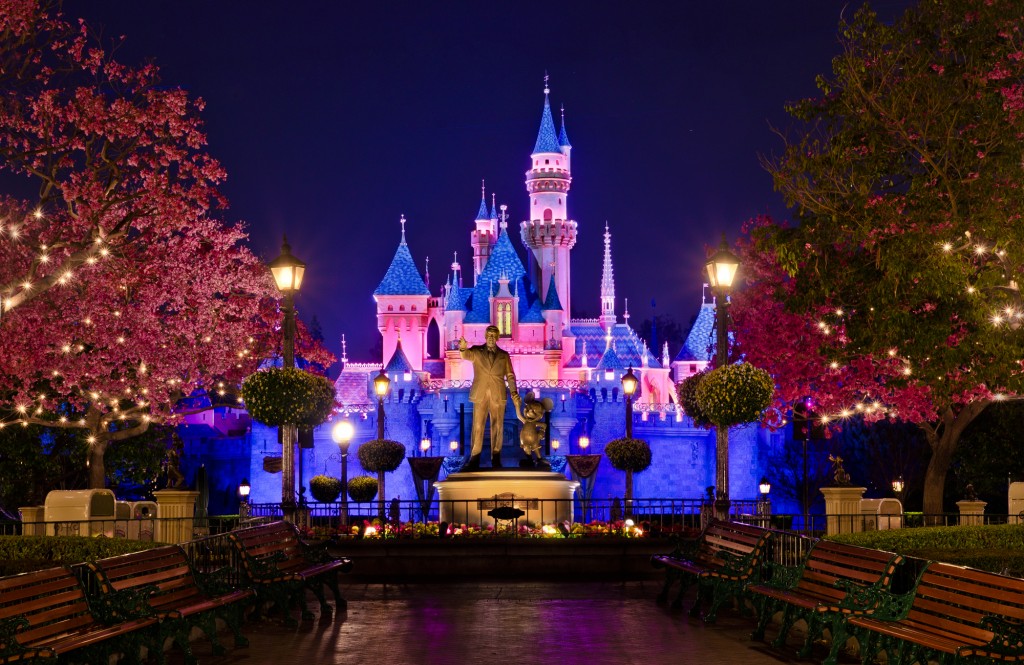 Disneyland Spring Hub Night Photo Disney Tourist Blog