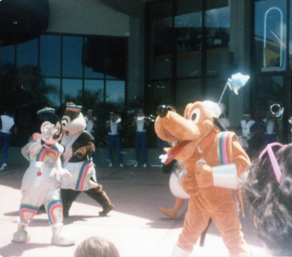 EPCOT Center Vintage Character Photos - Disney Tourist Blog