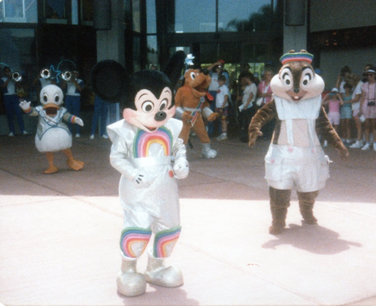 EPCOT Center Vintage Character Photos - Disney Tourist Blog