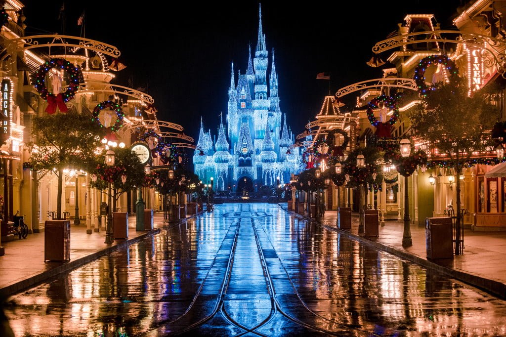 Disney Night Photos WITHOUT A Tripod - Disney Tourist Blog