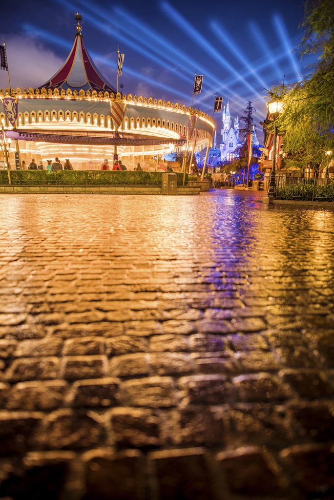 Best Disneyland Attractions & Ride Guide - Disney Tourist Blog
