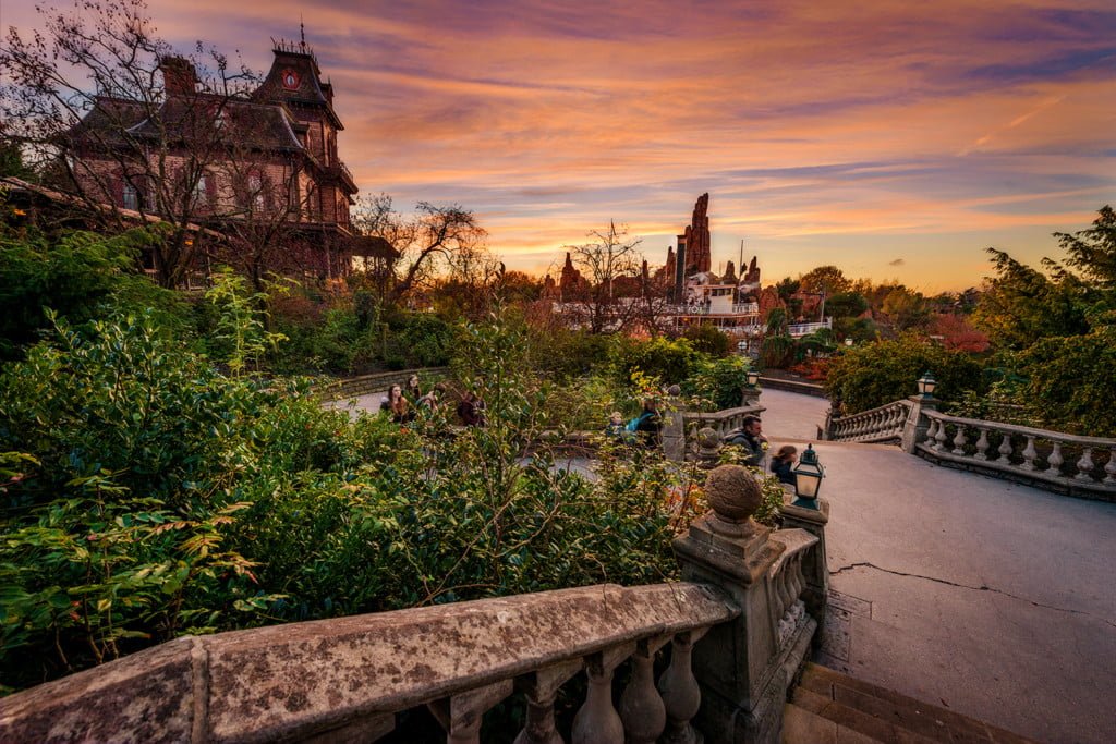 Best Disneyland Paris Attractions & Ride Guide - Disney Tourist Blog