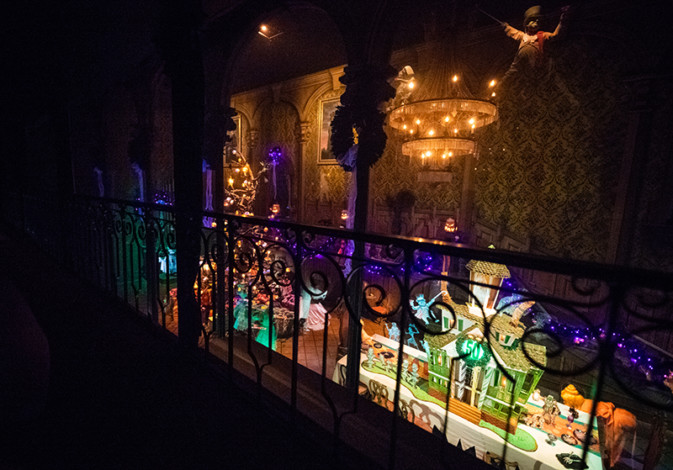 Haunted Mansion Holiday Info, Photos & Video - Disney Tourist Blog