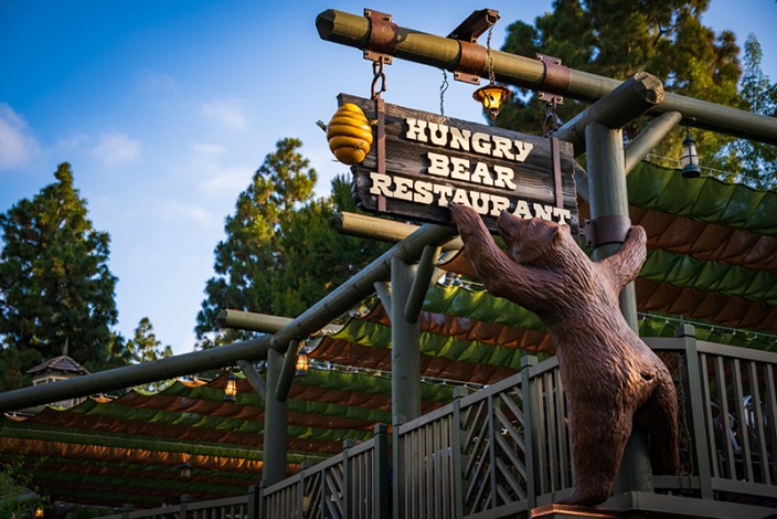 Review: Fantasmic Dining Package at Hungry Bear Restaurant - Disney ...
