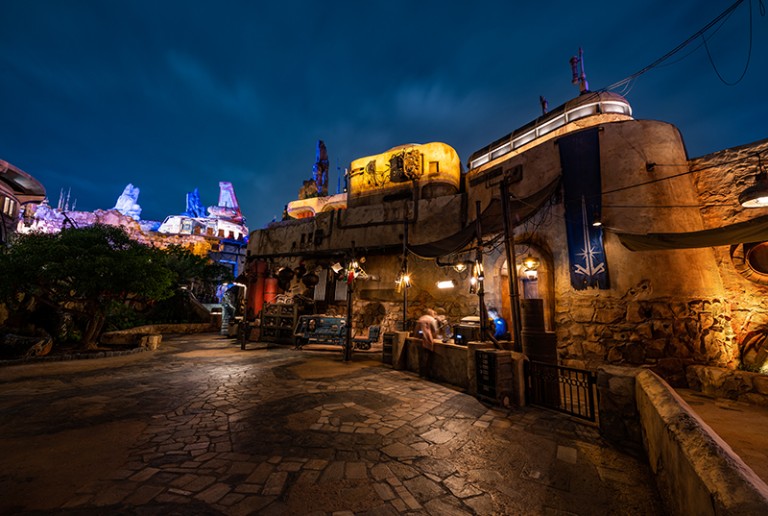 Is Star Wars Land's $250+ Lightsaber Worth It? - Disney Tourist Blog