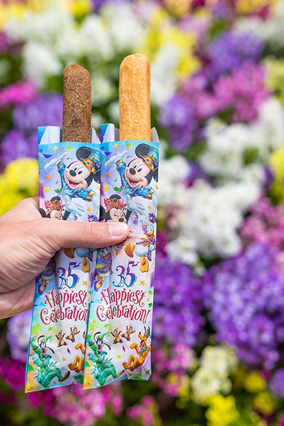 Cute & Delicious Tokyo Disneyland Desserts - Disney Tourist Blog