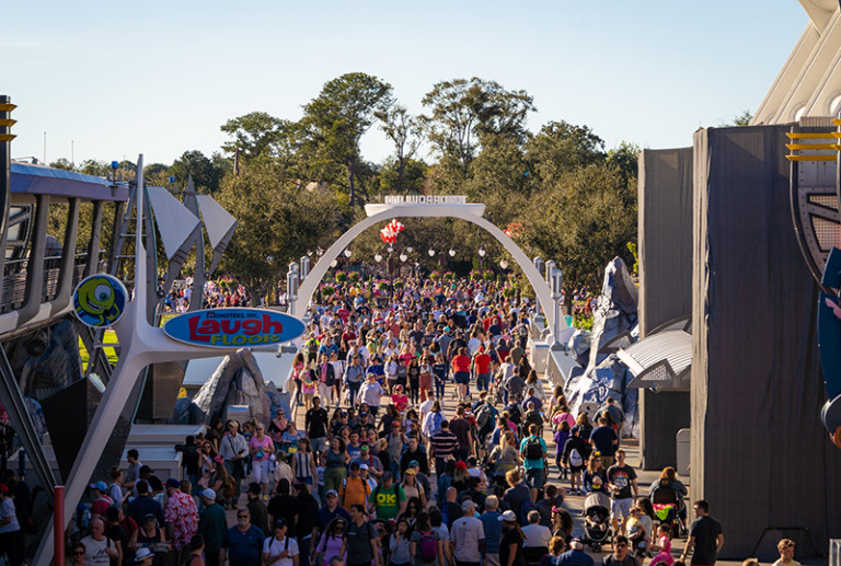 Peak Crowds in Winter "Off-Season" at Disney World - Disney Tourist Blog