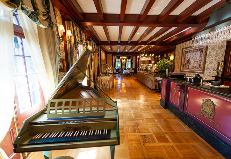History of Club 33 at Disneyland - Disney Tourist Blog