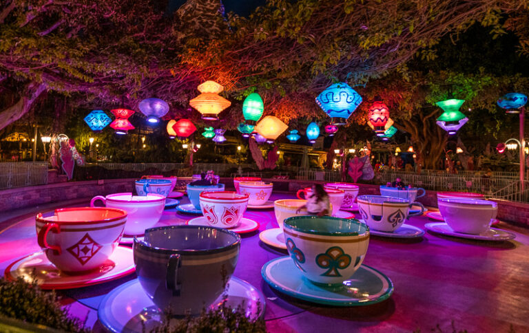 Photos & Review: New Disney Merriest Nites Christmas Party - Disney ...