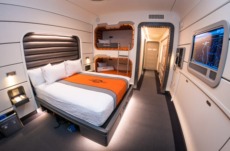 Room Tour: Star Wars Galactic Starcruiser Cabin Photos & Video - Disney ...