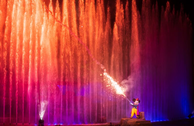 Viewing Guide for Fantasmic at Disney World - Disney Tourist Blog