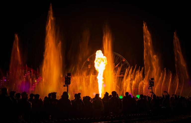 Fire Effects Suspended at Disney World & Disneyland Following Fantasmic ...
