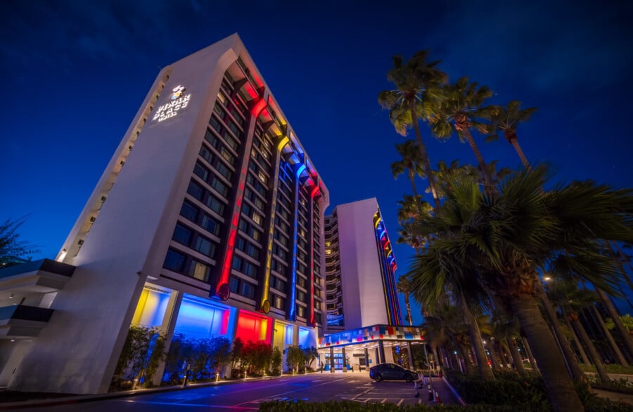 Free Lightning Lane for On-Site Hotel Guests at Disneyland Resort ...