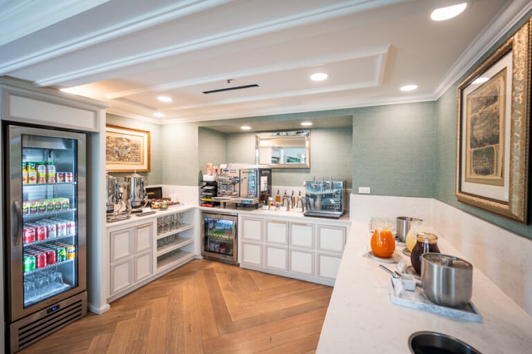 Innkeeper's Club Level at Disney's BoardWalk Resort Review & Photos ...