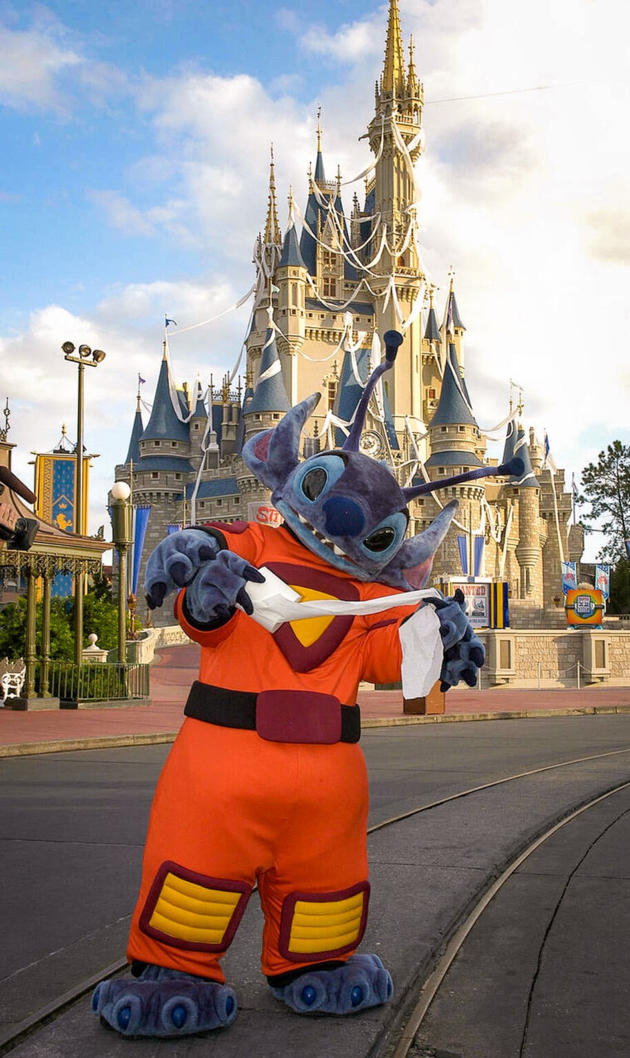 Celebrated Criminal Stitch Toilet Papers Cinderella Castle Again (But ...