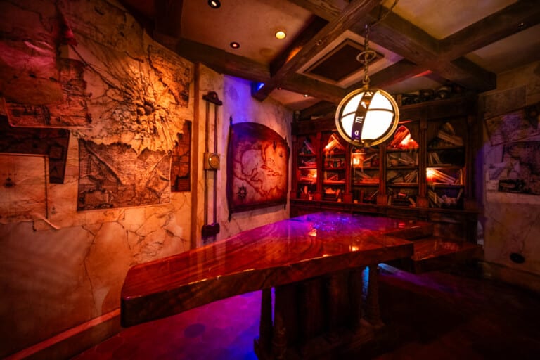 We're Live Inside Disney's Pirates of Caribbean Tavern at Magic Kingdom ...