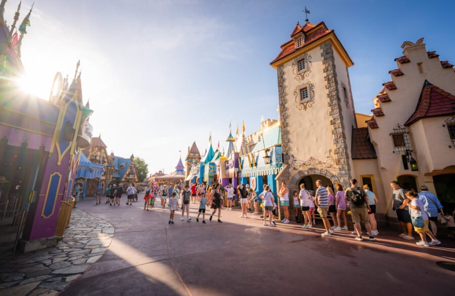 Magic Kingdom's New Early Entry Process & Pitfalls of Dreaded Delayed ...