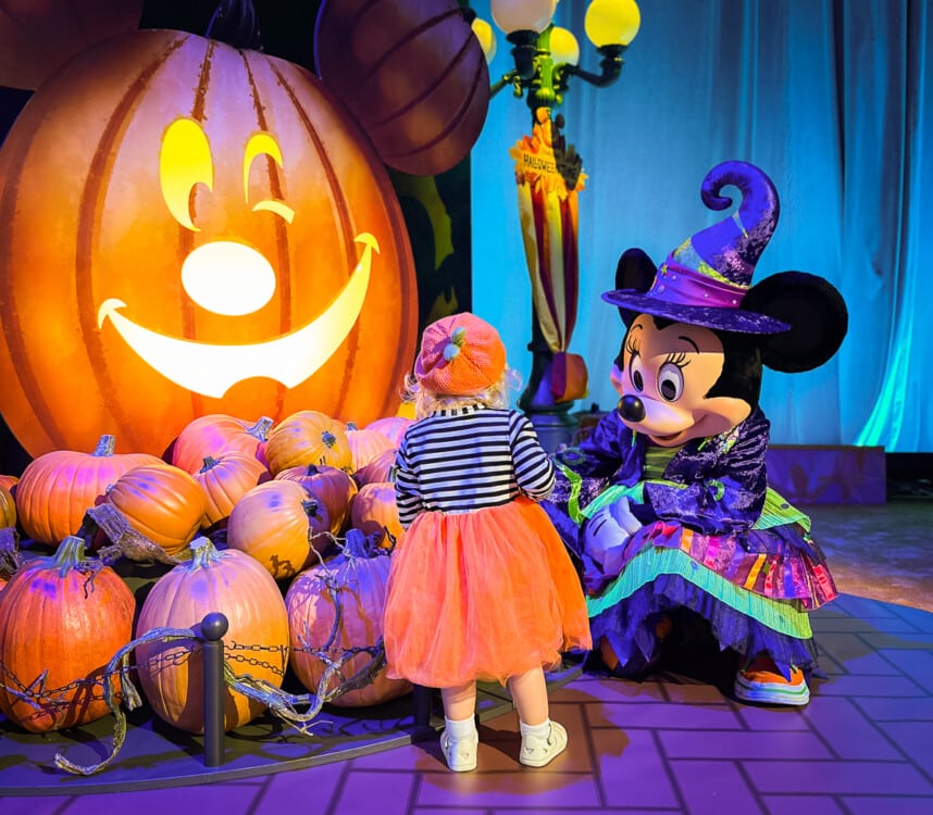 Full Calendar of 2026 Seasonal Events at Disneyland - Disney Tourist Blog
