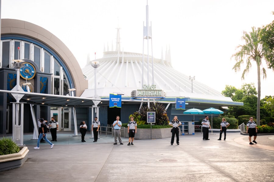 Magic Kingdom’s Extra Early Entry is a Must-Do for Low Waits at Disney ...