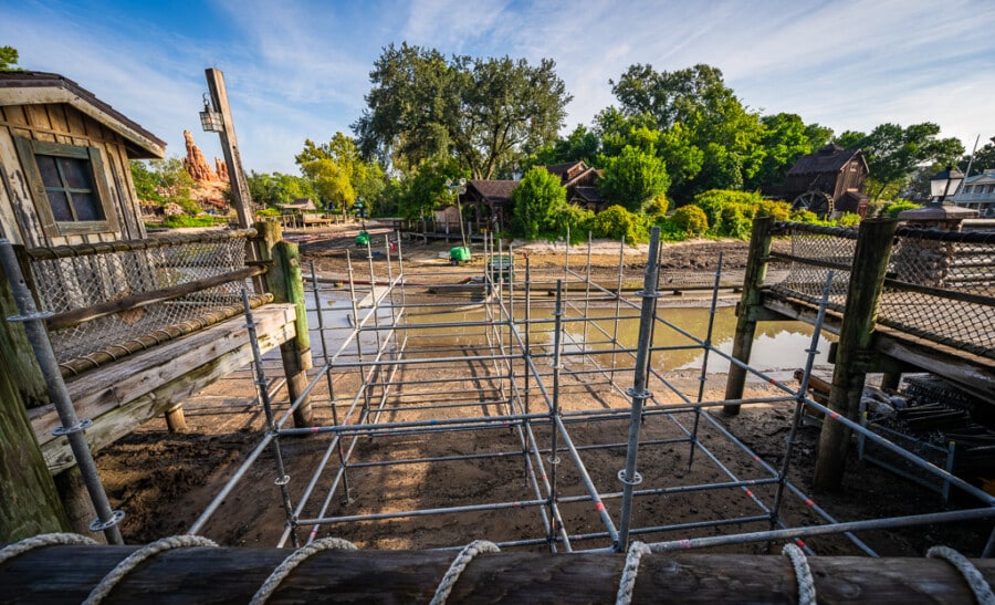 Scaffolding Rises in Riverbed of America as Piston Peak Prep ...