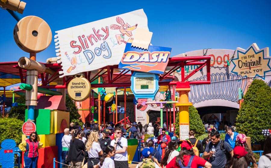 Disney World Explains Attraction Queue Re-Entry Rules - Disney Tourist Blog