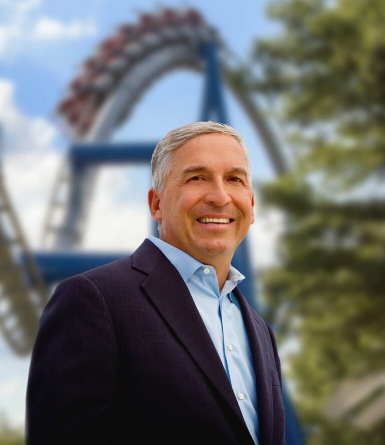Former Disney CEO Michael Eisner Congratulates Future CEO Josh D'Amaro ...